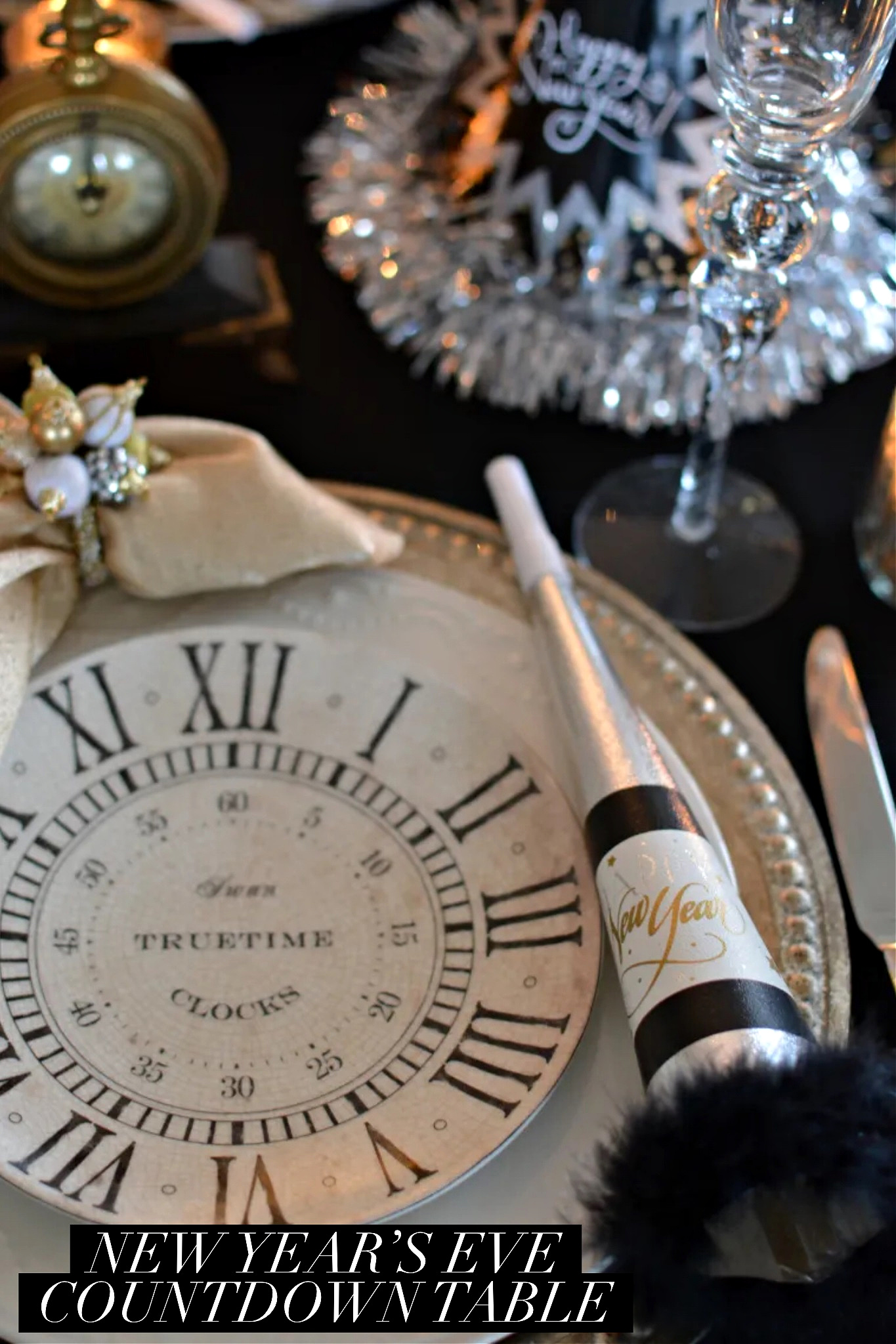 NYE table.1 – Home is Where the Boat Is